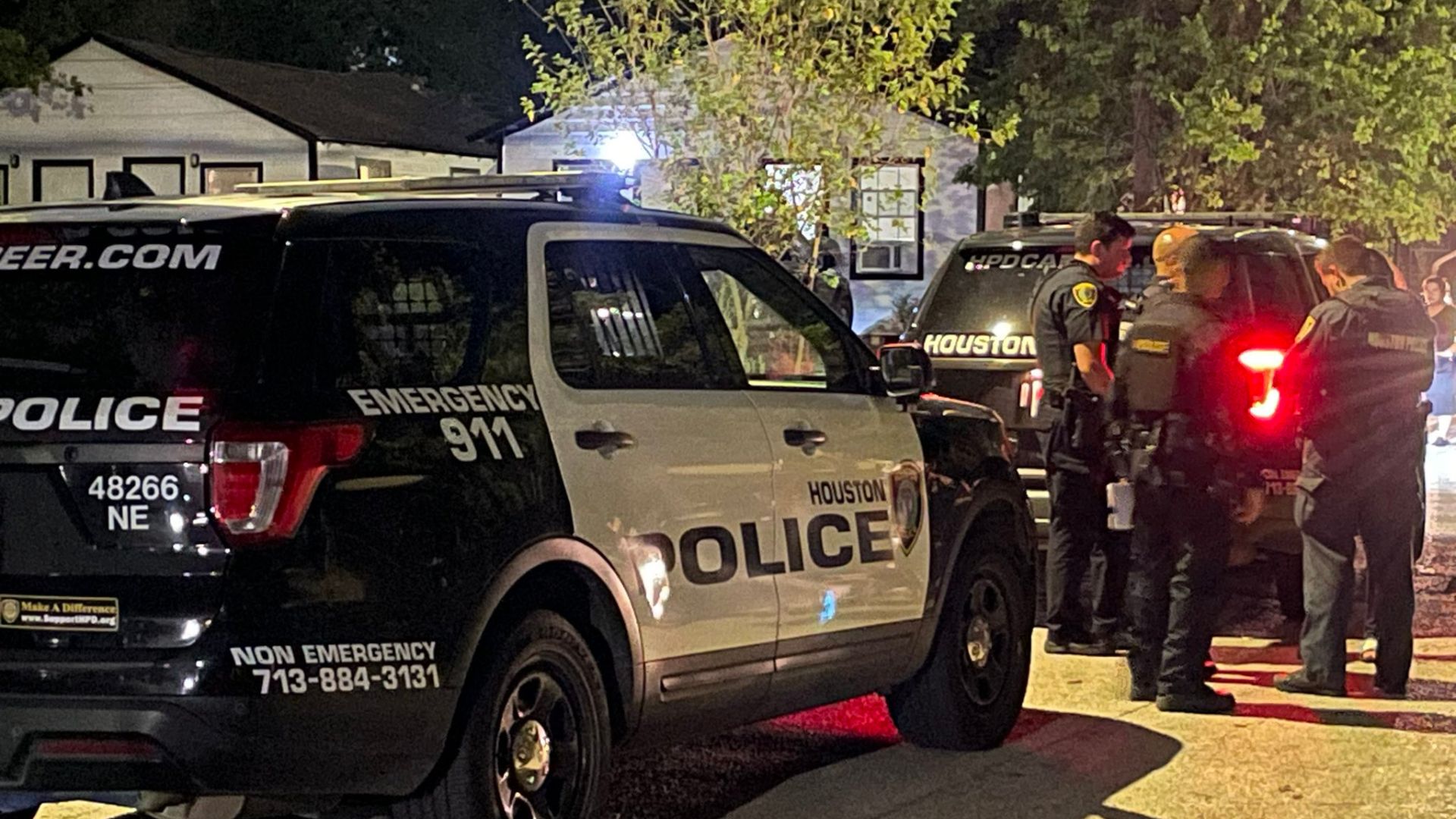 Relevan de su cargo al oficial de Houston Juan Miguel Ramos tras una ...