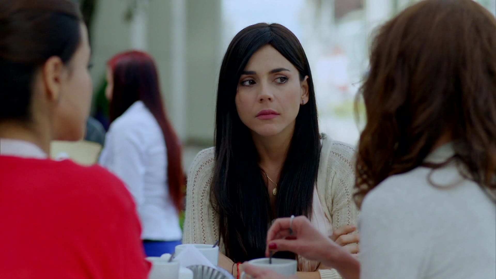 Sin Senos Sí Hay Paraíso: Catalina y sus amigas platican con ‘Pelambre’, él les habla de la ...