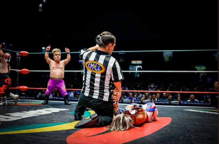 Microman se lleva el triunfo rumbo al aniversario del CMLL | TUDN ...