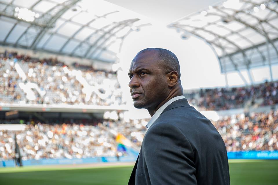 Patrick Vieira desmintió de manera enfática haber firmado un contrato ...