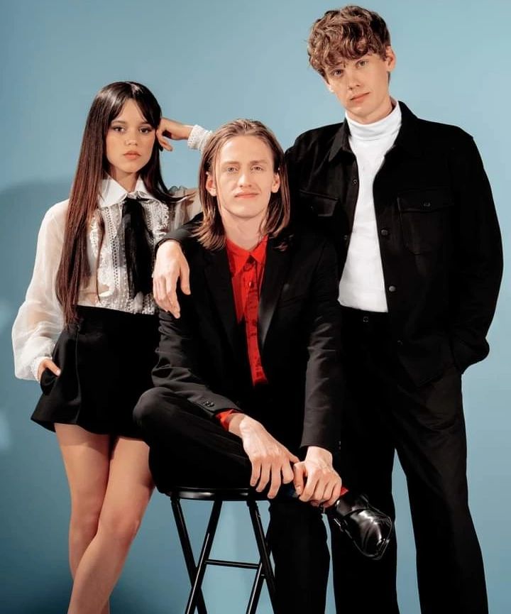 Actor de Merlina es despedido de la serie y no estará en la segunda ...