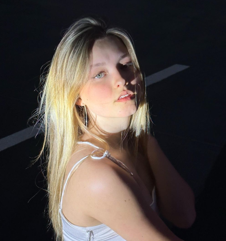 Isabella Tena aparece con espectacular vestido de XV años ¡y parece una ...