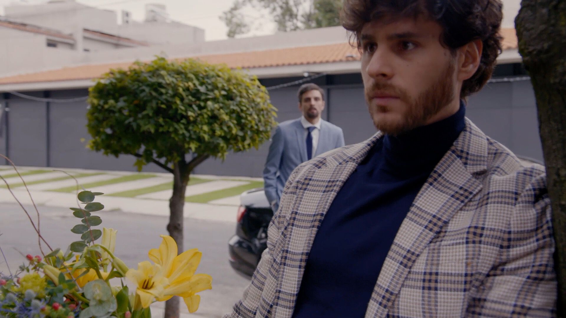 La Rosa de Guadalupe: Esteban y Leandro se dan una paliza por el amor ...