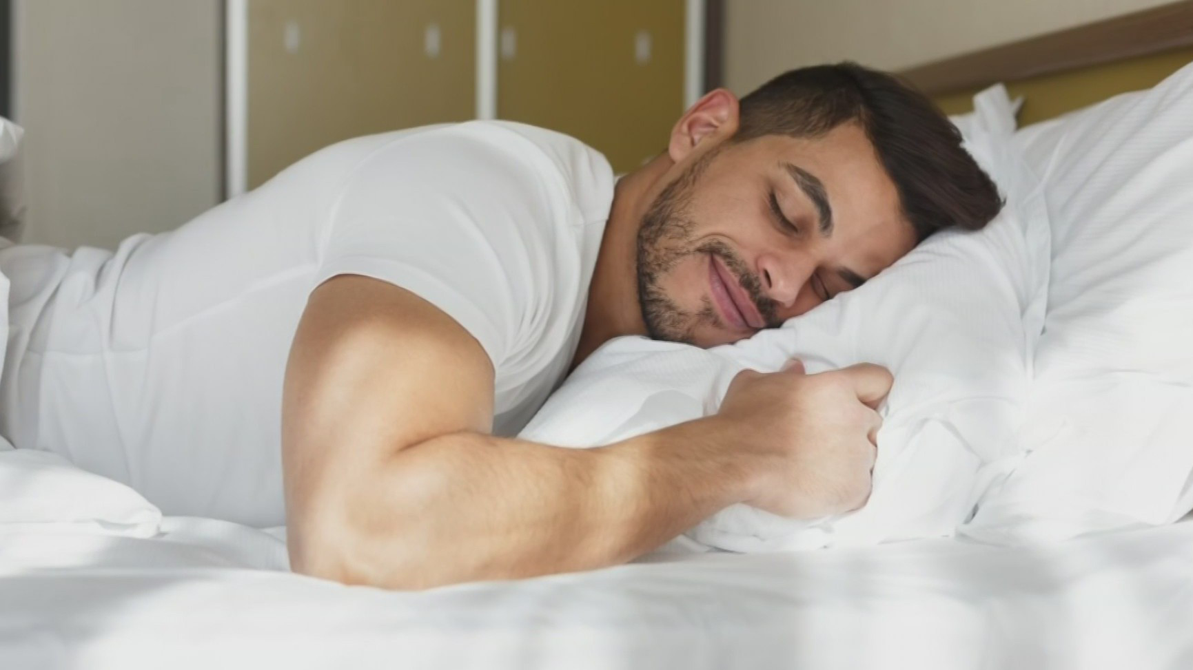 La forma en que dormimos puede contribuir a la aparición de arrugas ...