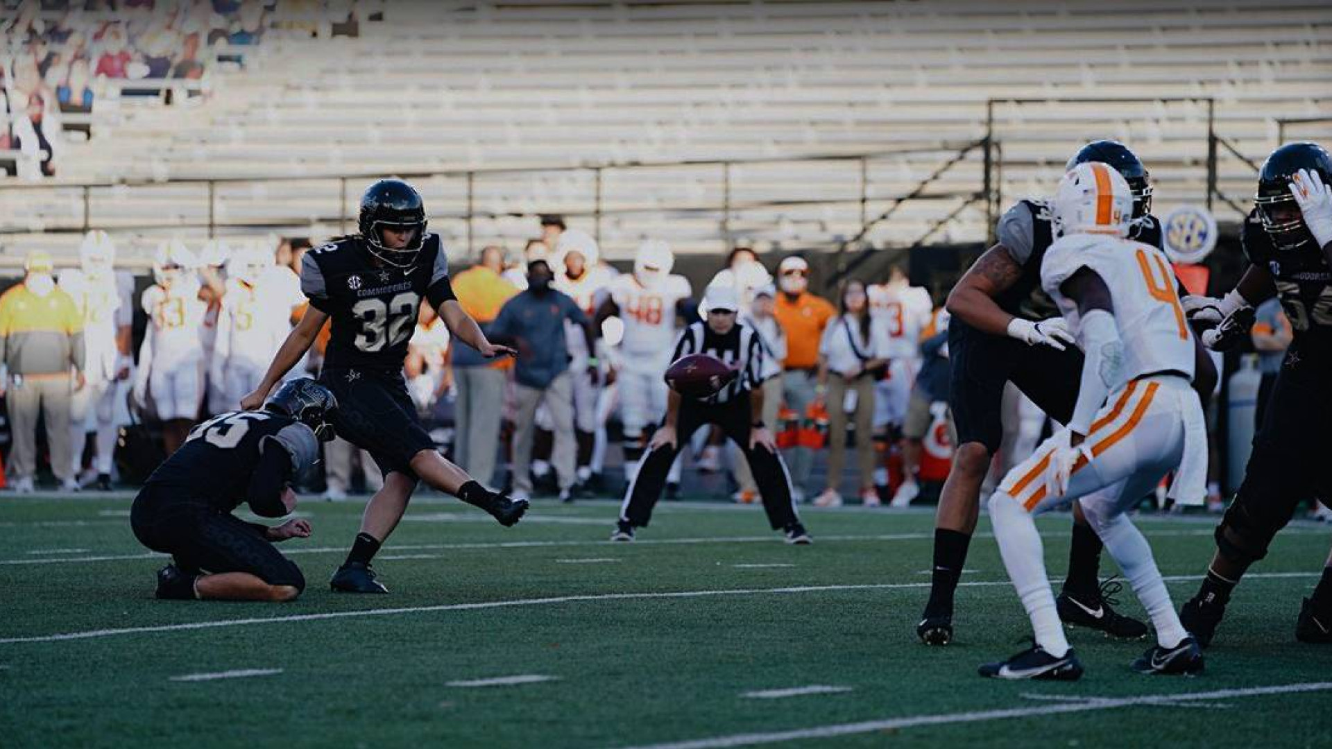 Sarah Fuller primera mujer en anotar en futbol americano de NCAA ...