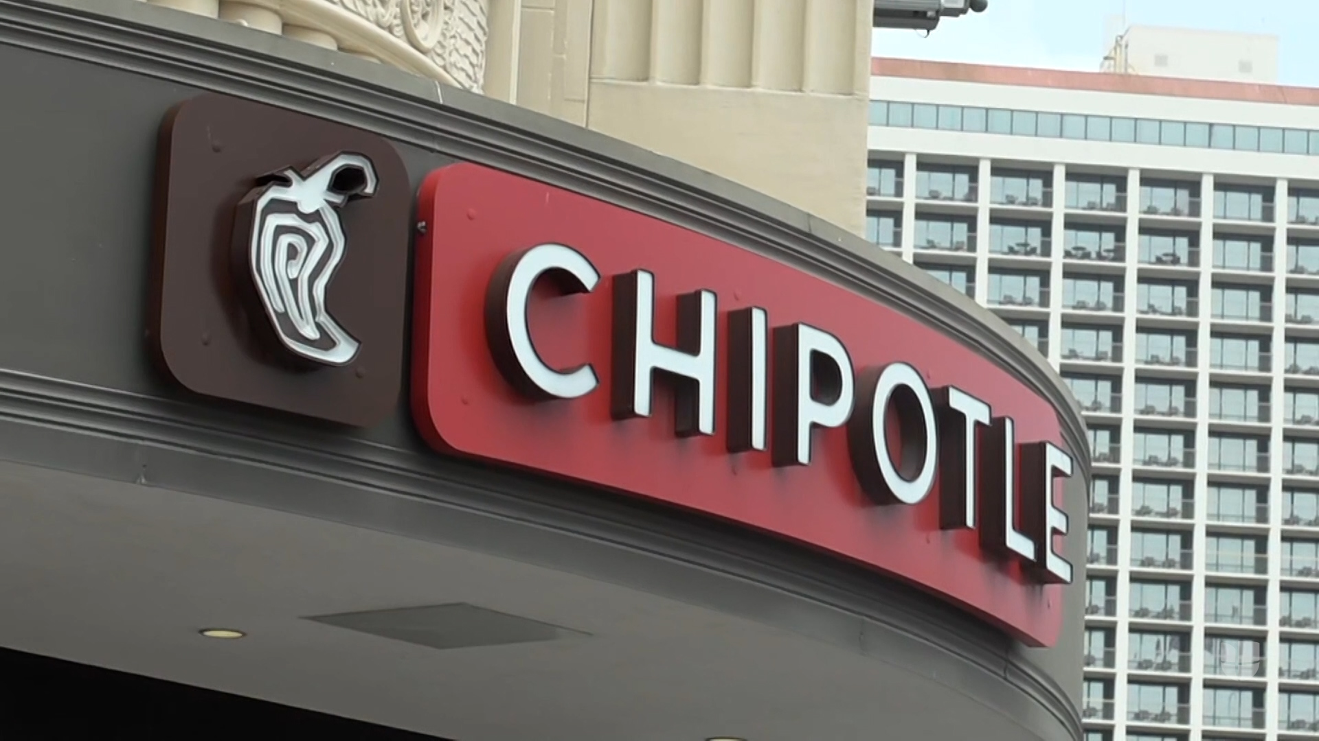 Trabajar en comida rápida: la curiosa sentencia a una mujer que agredió a una empleada de ...