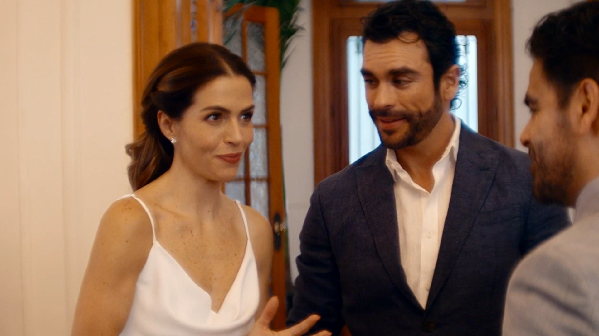 Un Buen Divorcio: Mónica aceptó hacer negocios ilícitos con tal de ...