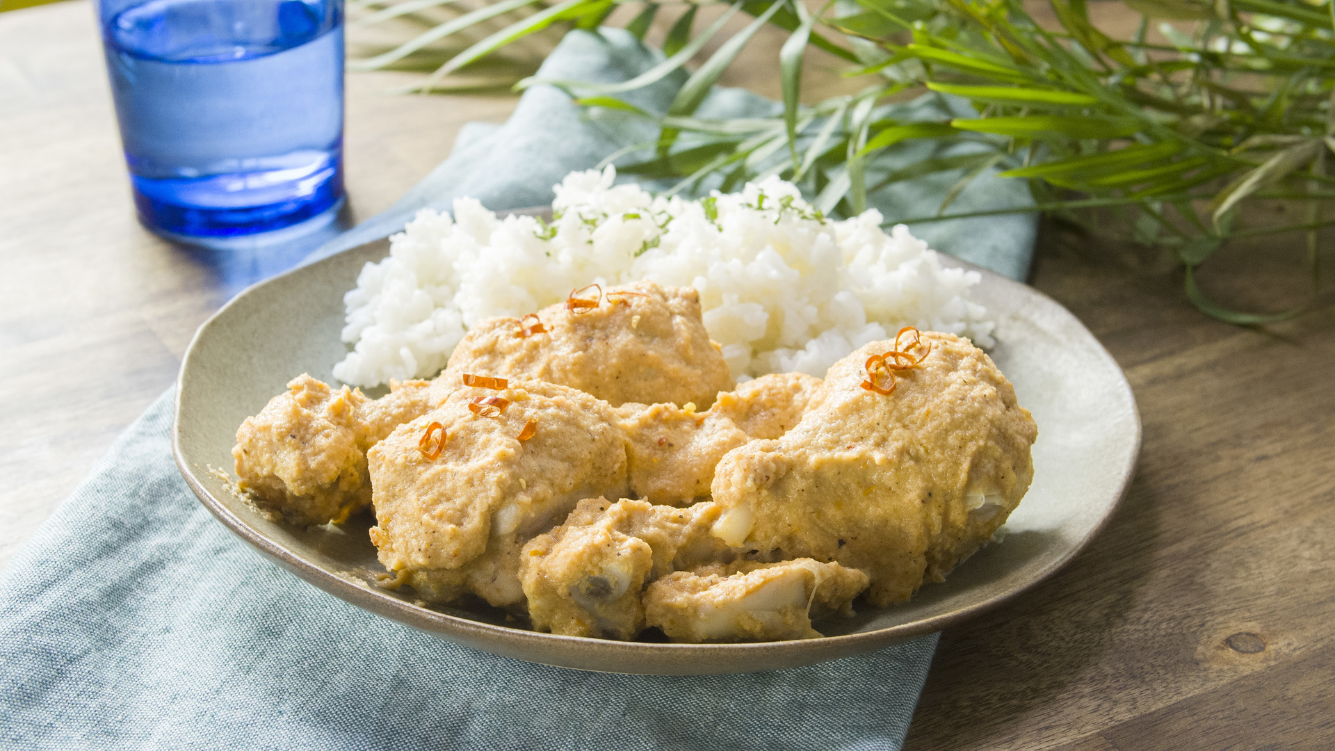 Pollo en salsa de cacahuate | Delicioso | Univision