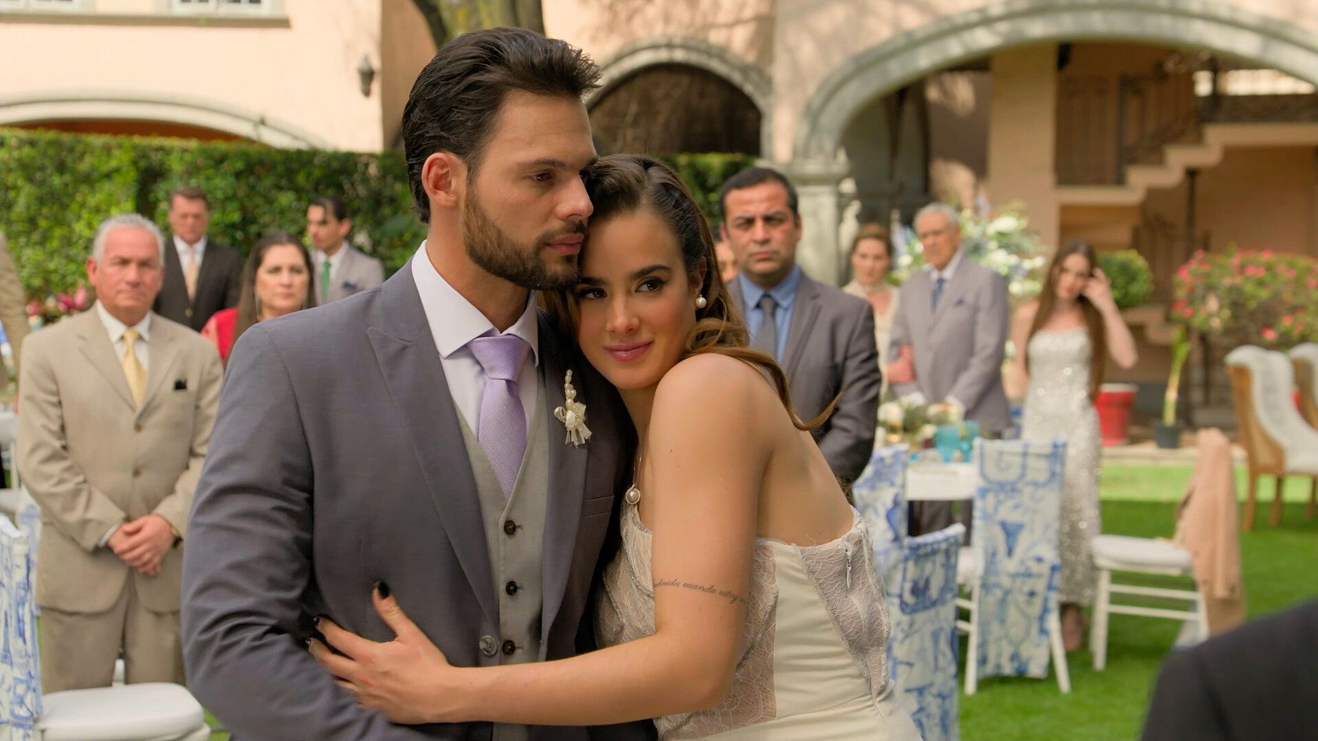 José Emilio y Rebeca se casan; Angelli la desenmascara frente a todos | Shows Vivir de Amor ...