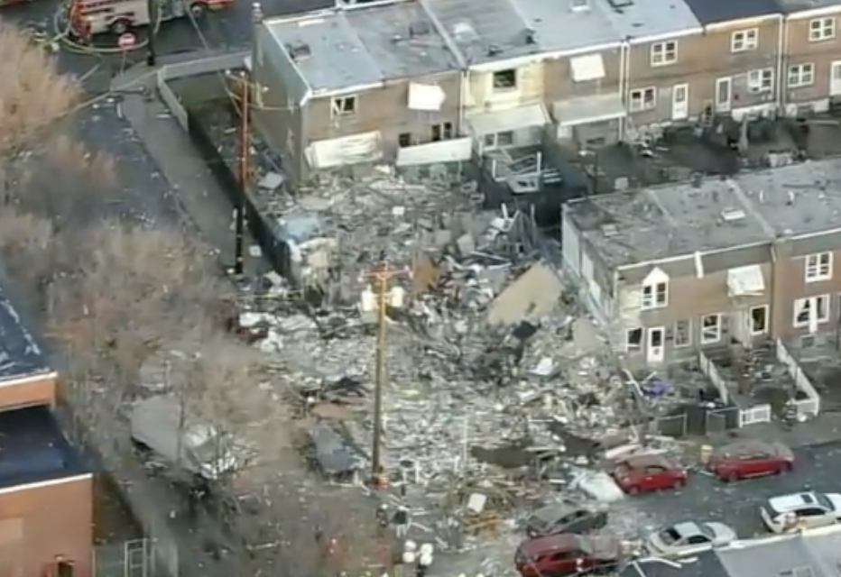 Explosión de gas en Año Nuevo deja cinco personas heridas y destruye ...