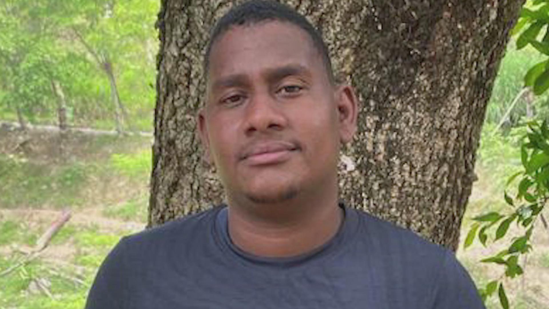 Familiares buscan a inmigrante desaparecido cerca de Eagle Pass | Video ...