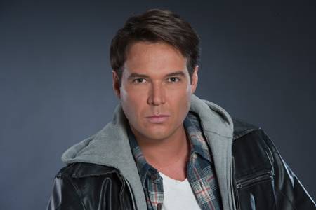 Rodrigo Mejía | Las Estrellas Home Egresados | Las Estrellas