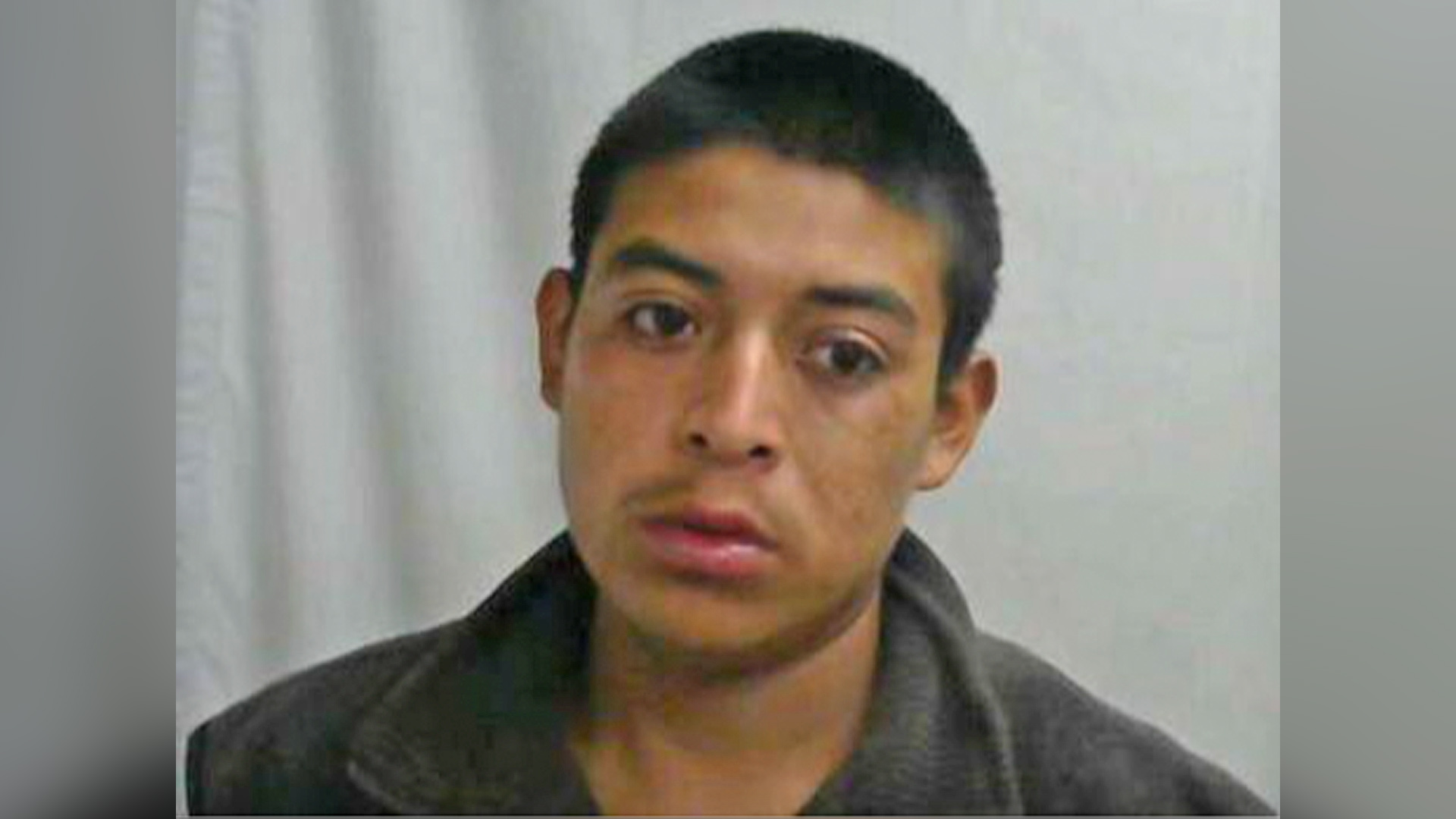 José Osorio se queda dormido desnudo en camioneta de Amanda Kean que ...