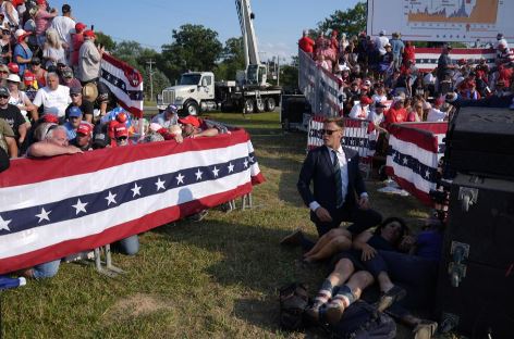 Un padre que murió protegiendo a su familia en el atentado contra Trump ...