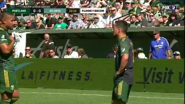 ¡Ufff por poco! Blanco se atrevió y por poco sorprende a Gudiño | TUDN ...