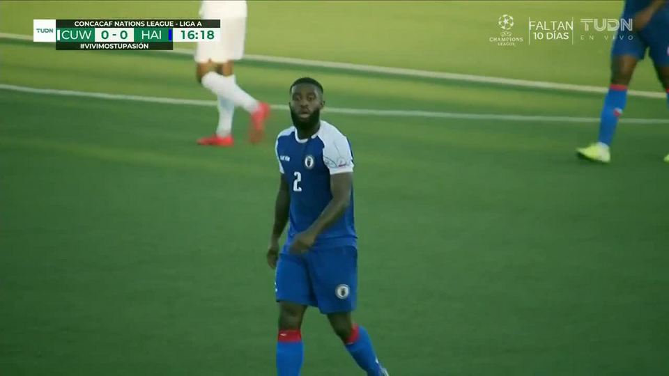 Tiro desviado de Stéphane Lambese | Deportes Copa CONCACAF | TUDN Univision