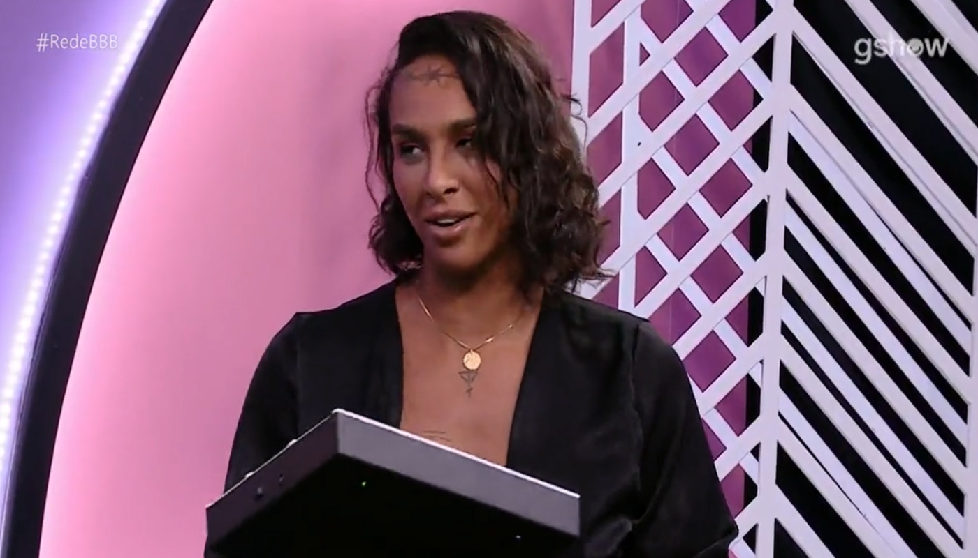 Reação de Lina com presente do eliminado na RedeBBB: vídeo | Zappeando ...