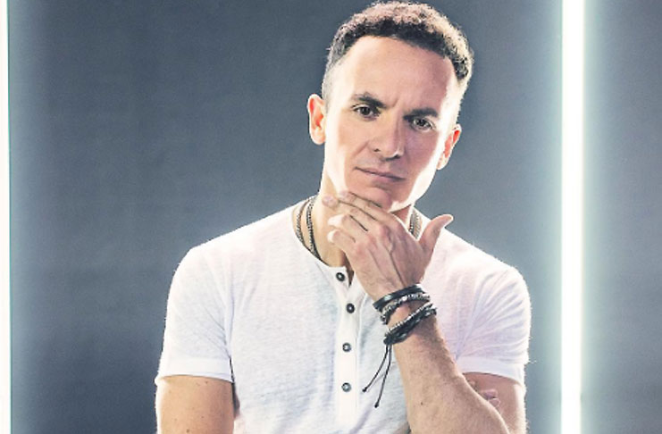 Fonseca pone a bailar 'por pura curiosidad' y cautiva a fans | Las ...