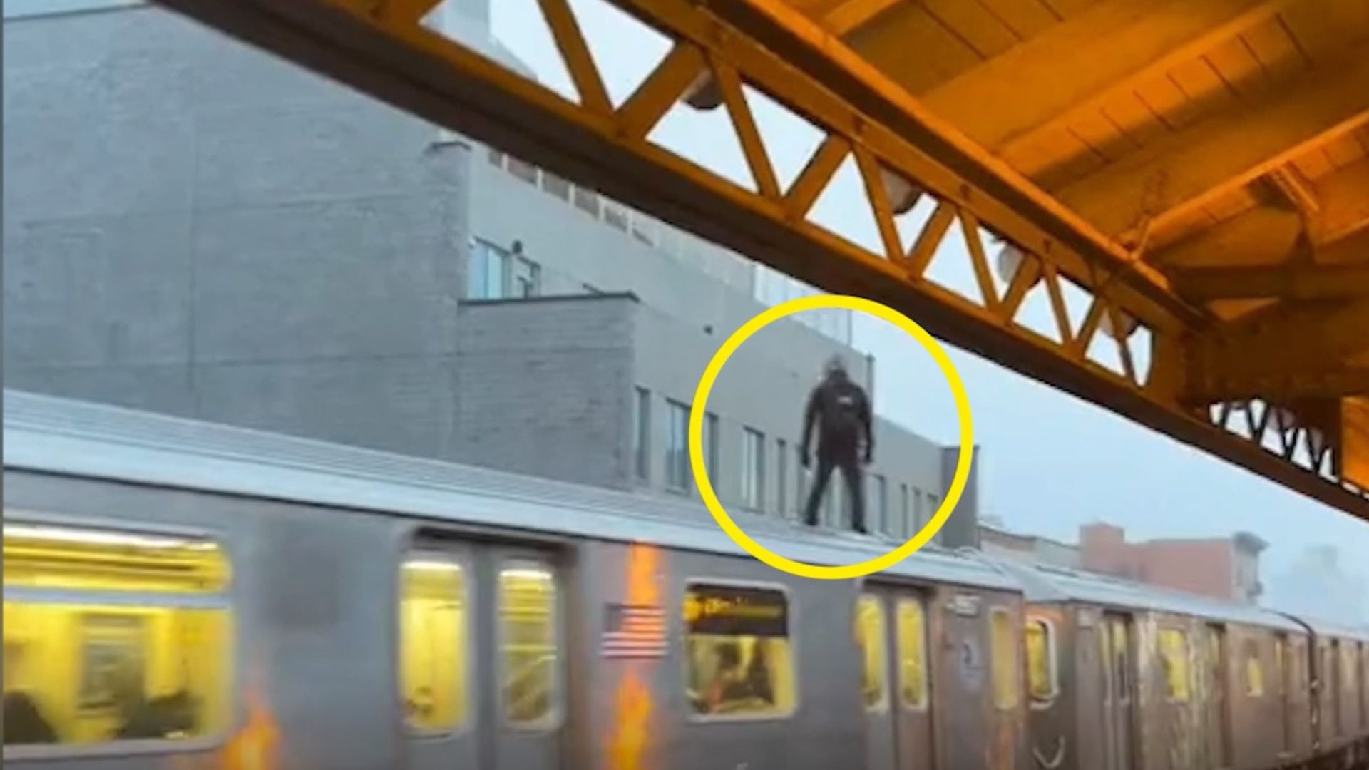 Subway surfing en Nueva York: Adolescente de 14 años resulta herido ...