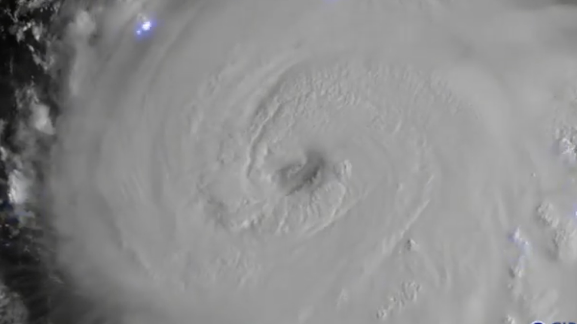 Imágenes satelitales muestran la "potencia" del huracán Laura antes de ...