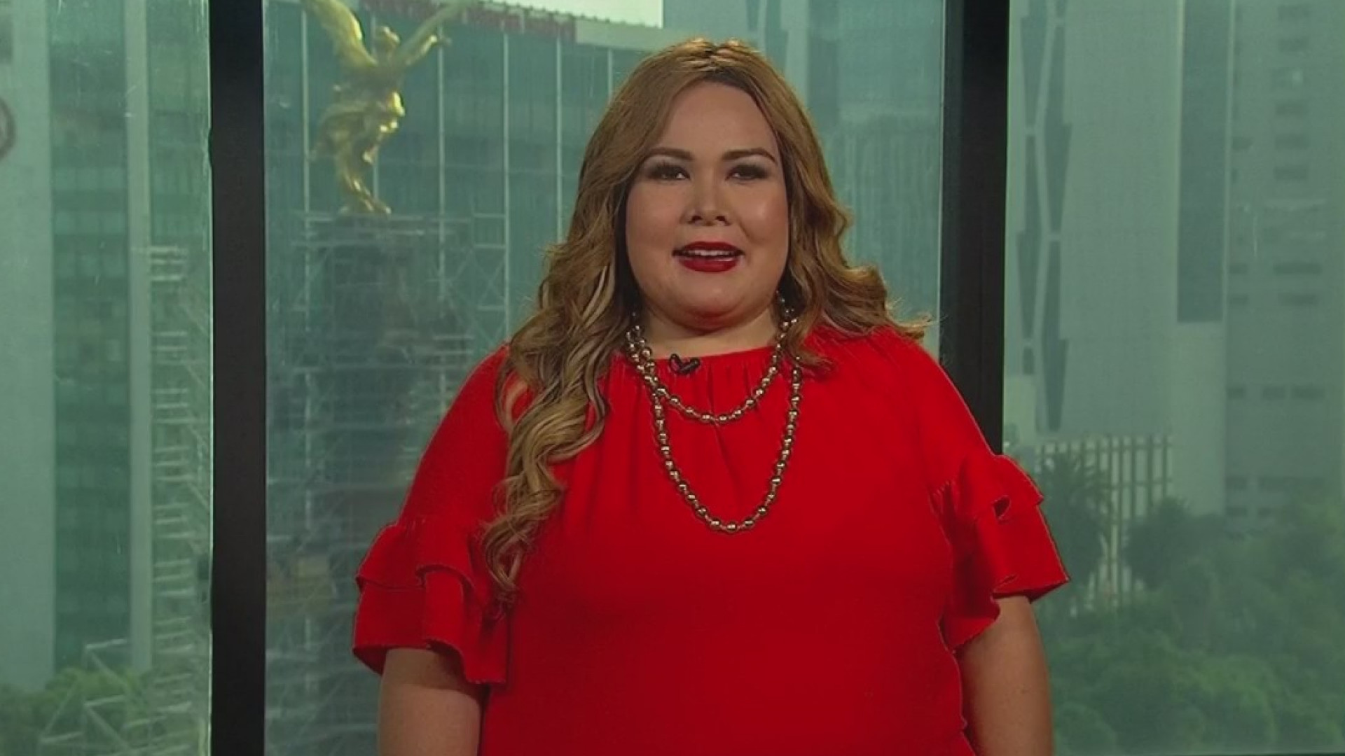 María Fernanda Reyes, la mujer que presentaron como reportera de ...