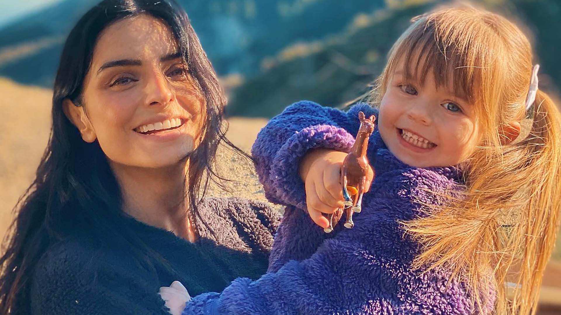 Kailani ya canta en inglés y Aislinn Derbez lo comparte en redes ...