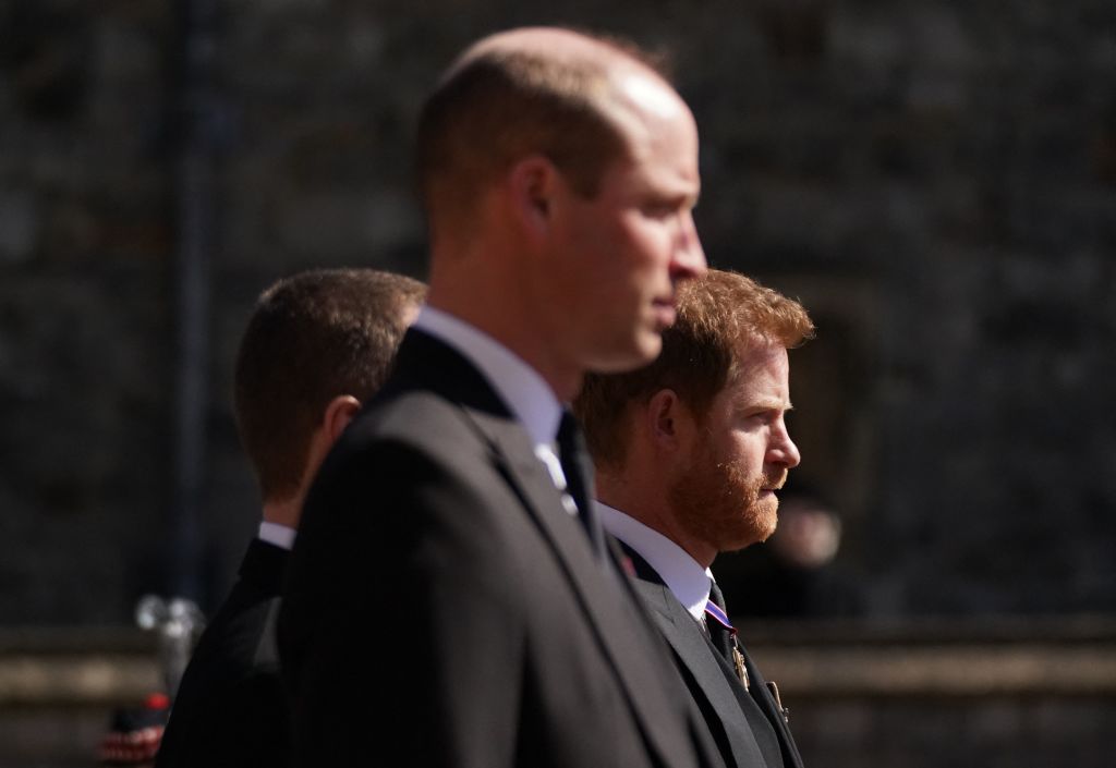 Así fue el reencuentro entre los príncipes William y Harry: separados durante el cortejo y luego ...