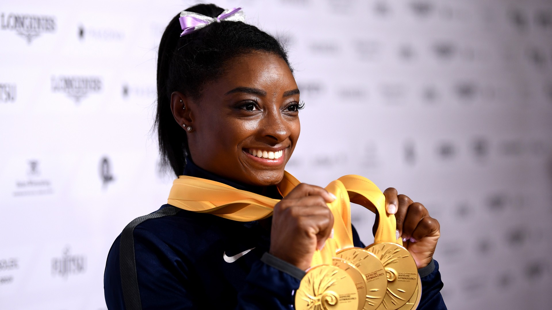 Simone Biles hace historia al ser la gimnasta con más medallas de la historia en los mundiales ...