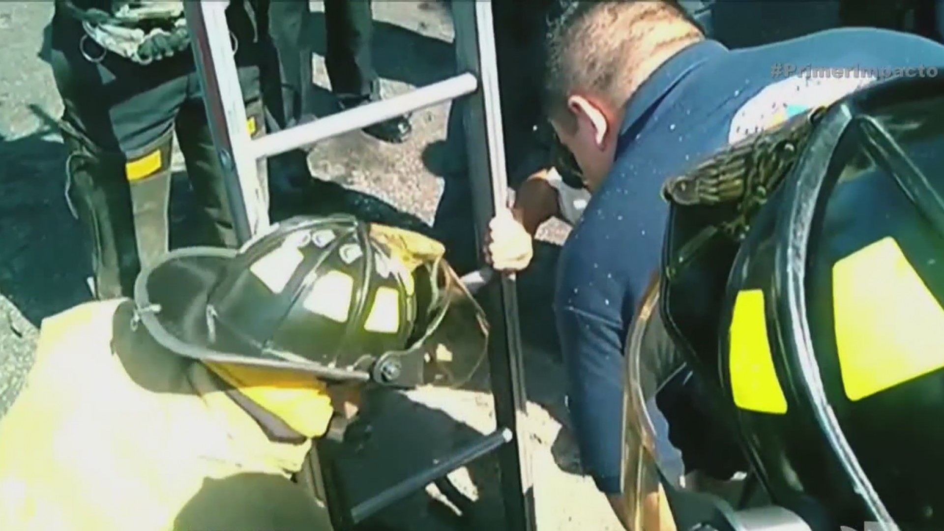 Pierde la vida un recién nacido que viajaba en su carriola, al atorarse ...