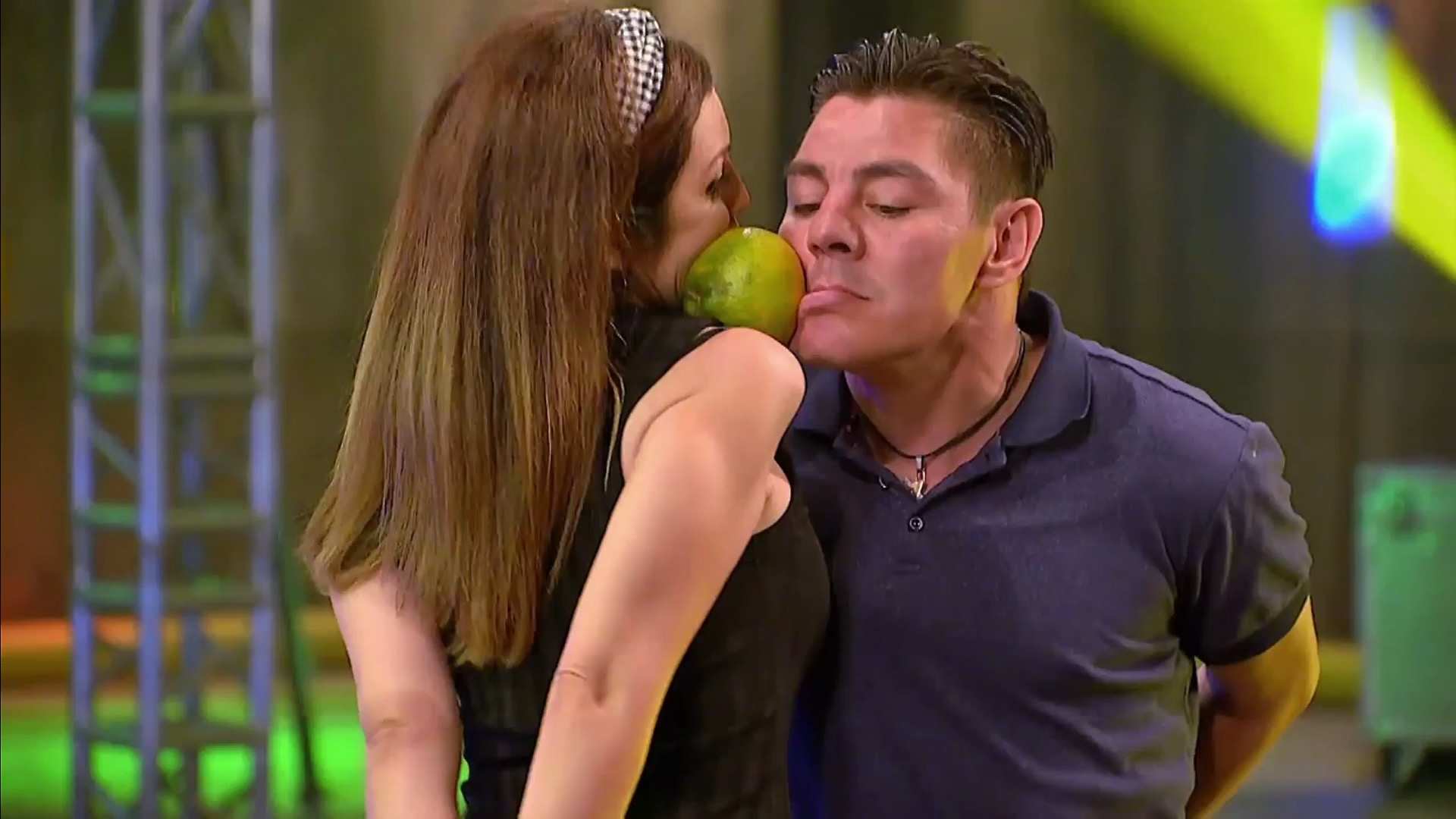 Las parejas de Inseparables llenan con amor y naranjas la canasta | Shows Inseparables, amor al ...