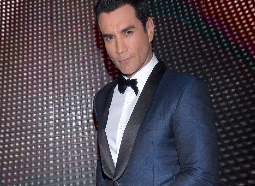 David Zepeda enseña su 'paquete' y...¡desilusiona a fans! | Parentless ...