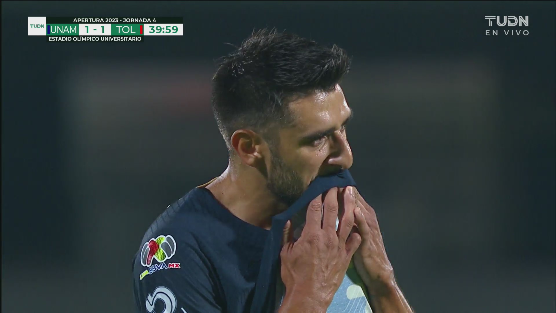 ¡Le dicen el ‘Osototote’ Salvio! Tenía la meta sola y falló su remate ...