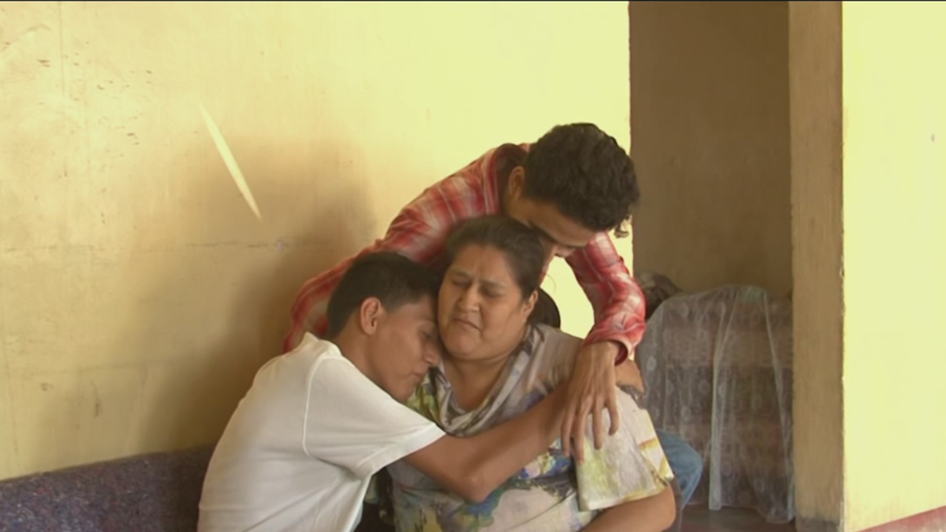 Estos dos adolescentes sufren de un raro síndrome que los está dejando ...