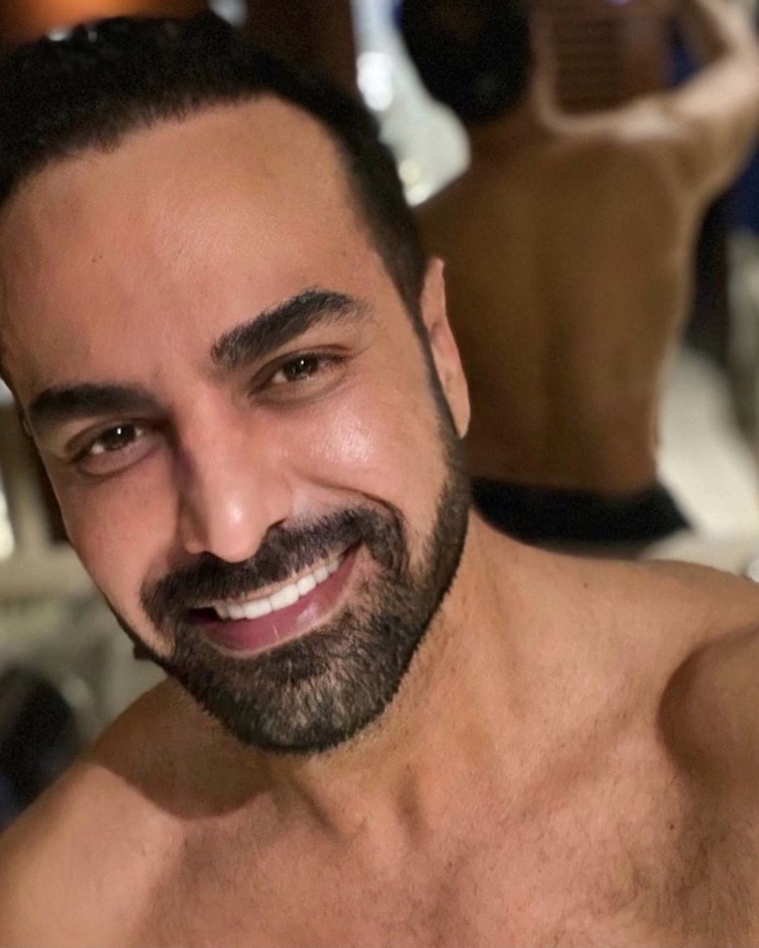 Albertano subió una foto como Tarzán y prendió las redes | Distrito ...