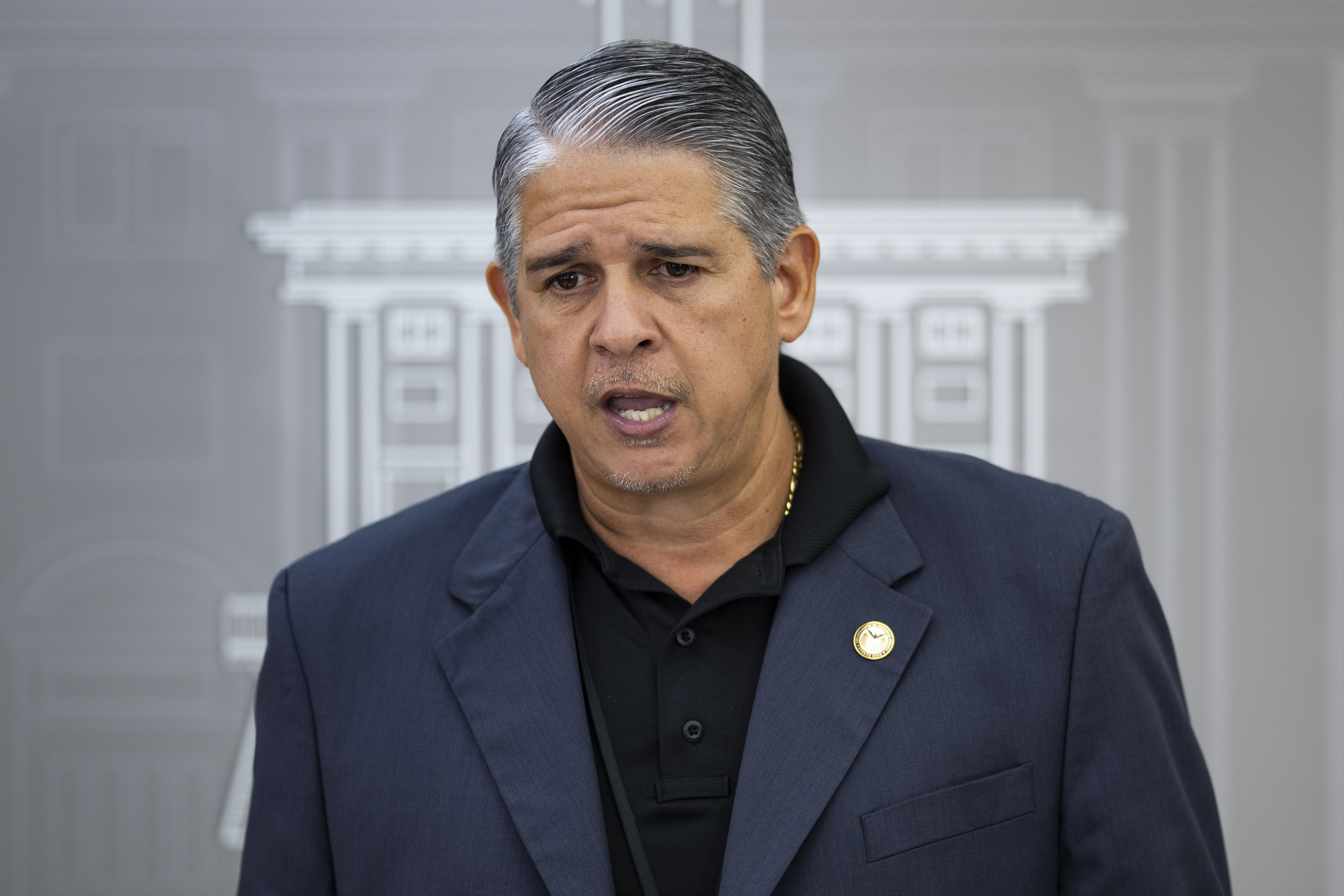Gobernadora de Puerto Rico despide a Carlos Acevedo tras escándalo de ...
