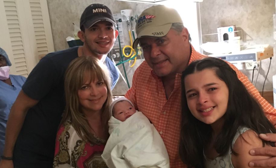 Nace el primer nieto de Jorge Santini | Univision Puerto Rico WLII ...