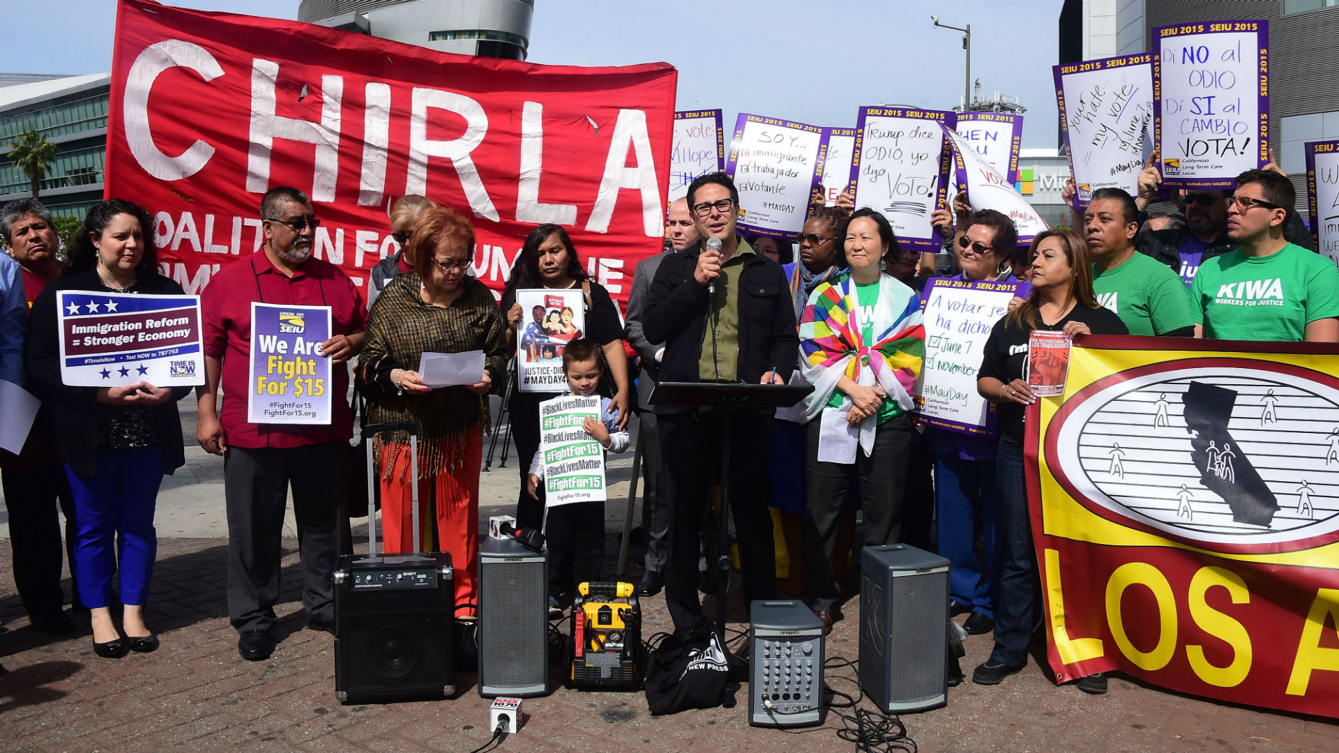 Chirla estaría otorgando ayuda financiera para renovar su permiso de ...