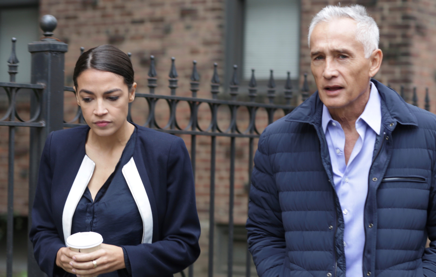 Jorge Ramos visits Alexandria Ocasio-Cortez in Queens | Univision News ...