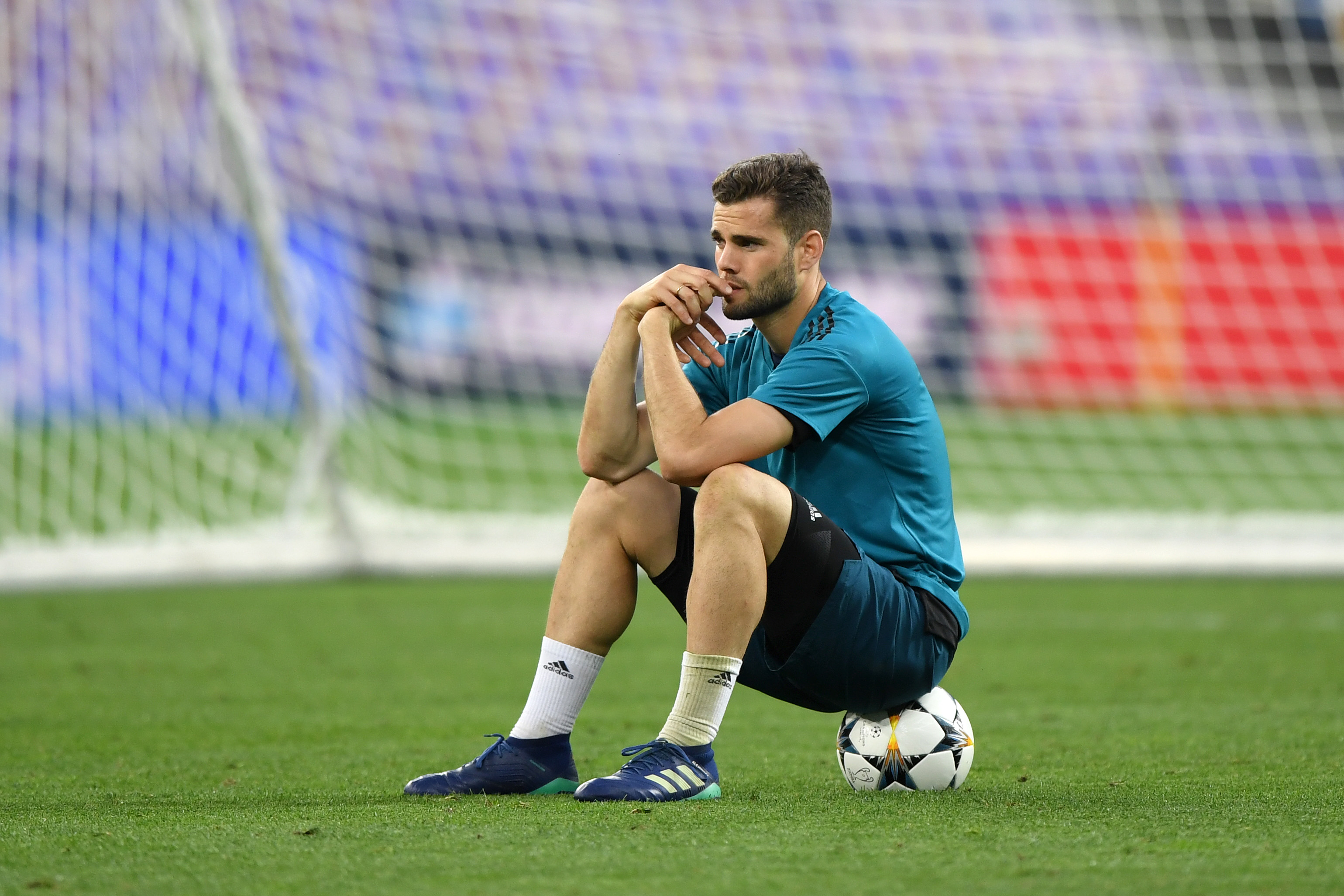 Nacho Fernández sufre lesión muscular y es baja con el Real Madrid ...