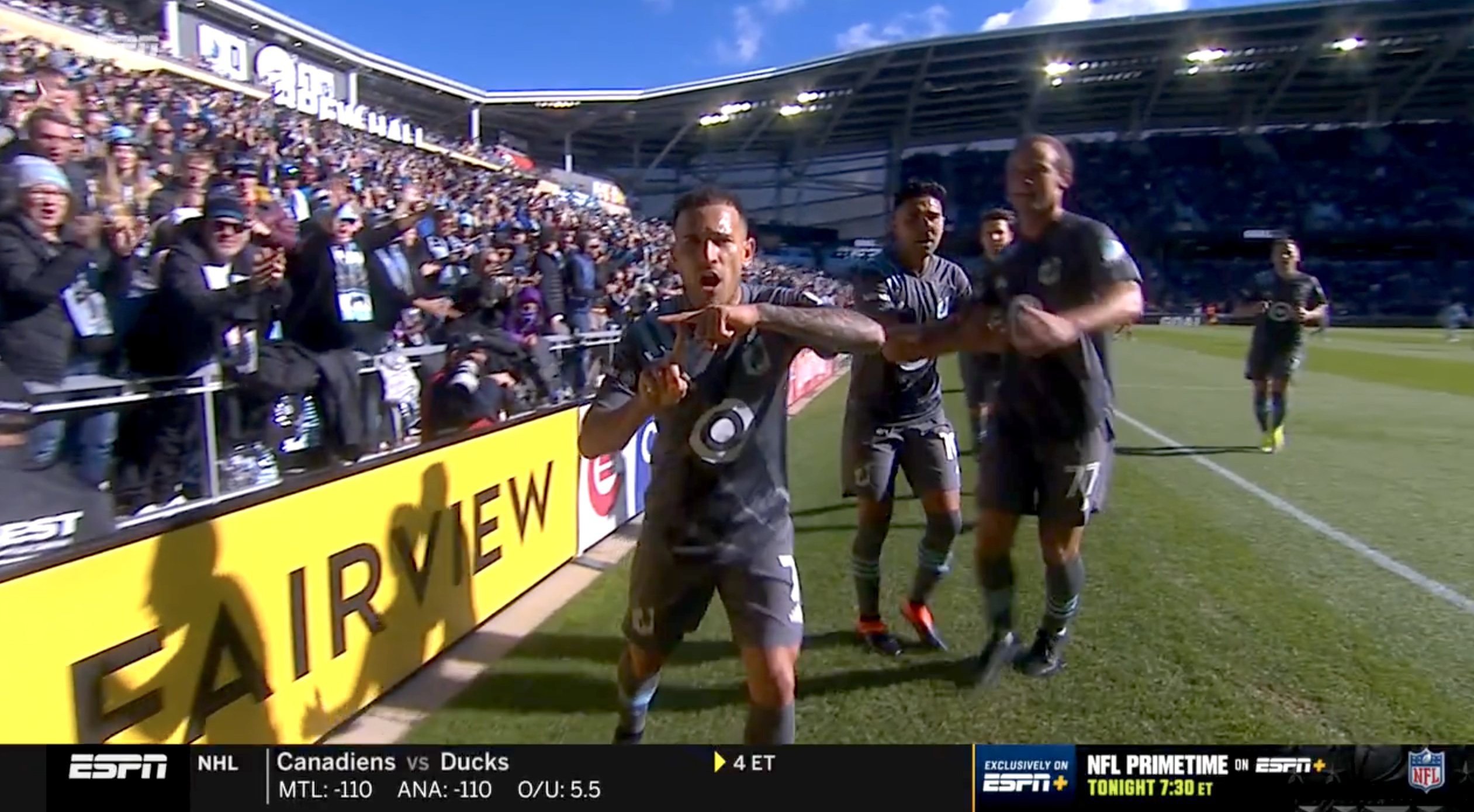 Franco Fragapane le quema las manos al portero con un trallazo y el ...