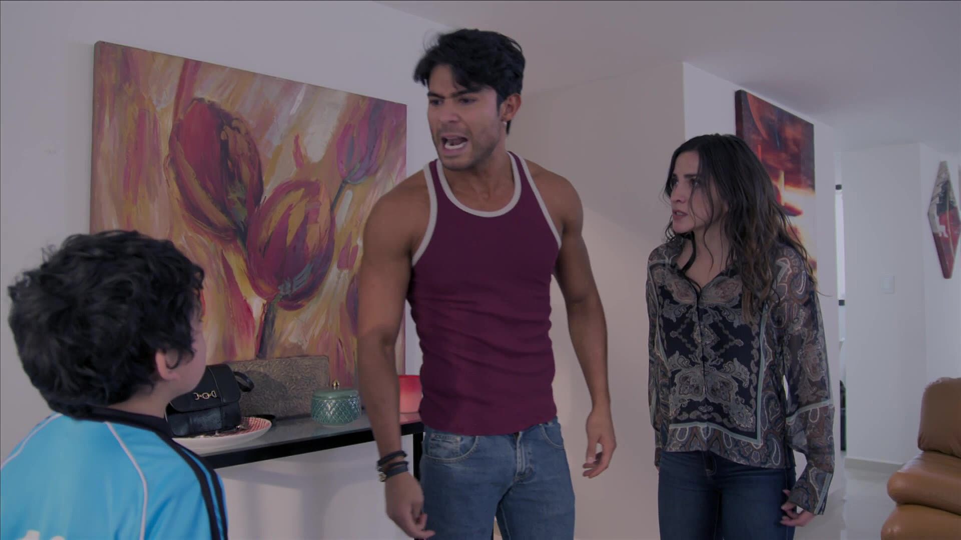 La Rosa de Guadalupe: Jonathan se desquita con Valeria y su hijo, pero ...