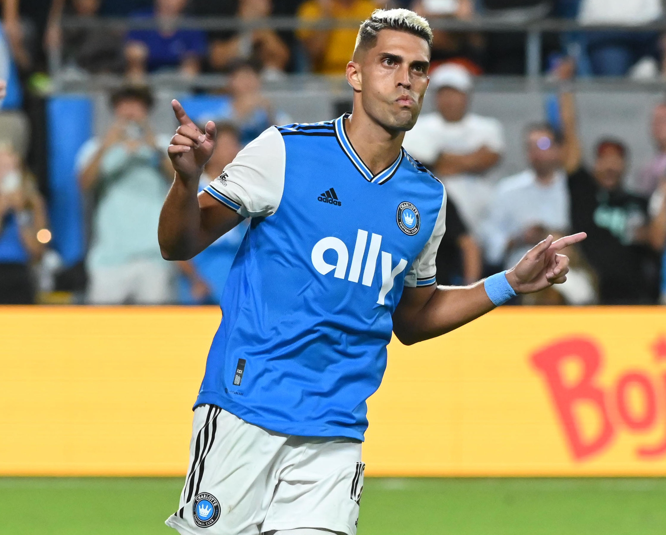 Oficial: tras 3 temporadas en MLS, Daniel Ríos regresa a Chivas | TUDN ...