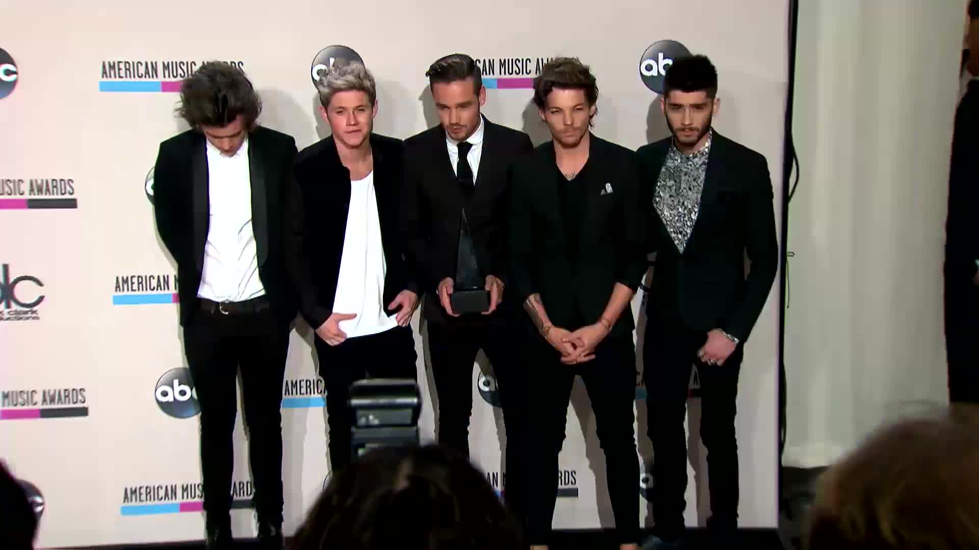 One Direction anuncia su nueva película | Univision Famosos | Univision