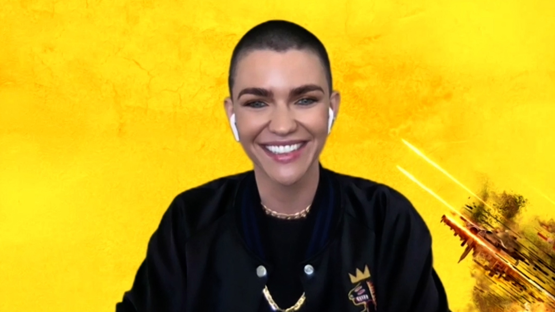 Ruby Rose sigue demostrando que es una héroe de acción en 'The Doorman ...