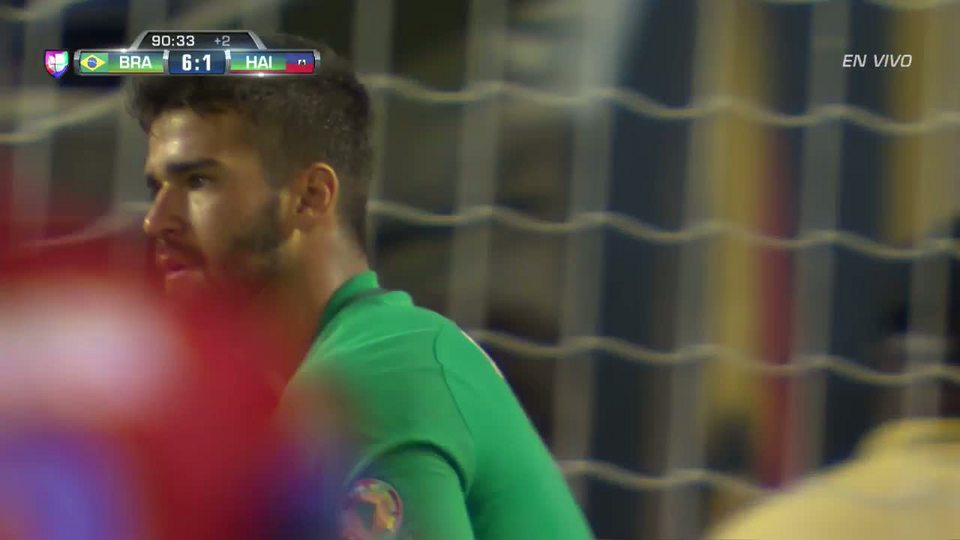 Uyy!! Jerome Mechack dispara y para el portero | TUDN Copa América | TUDN