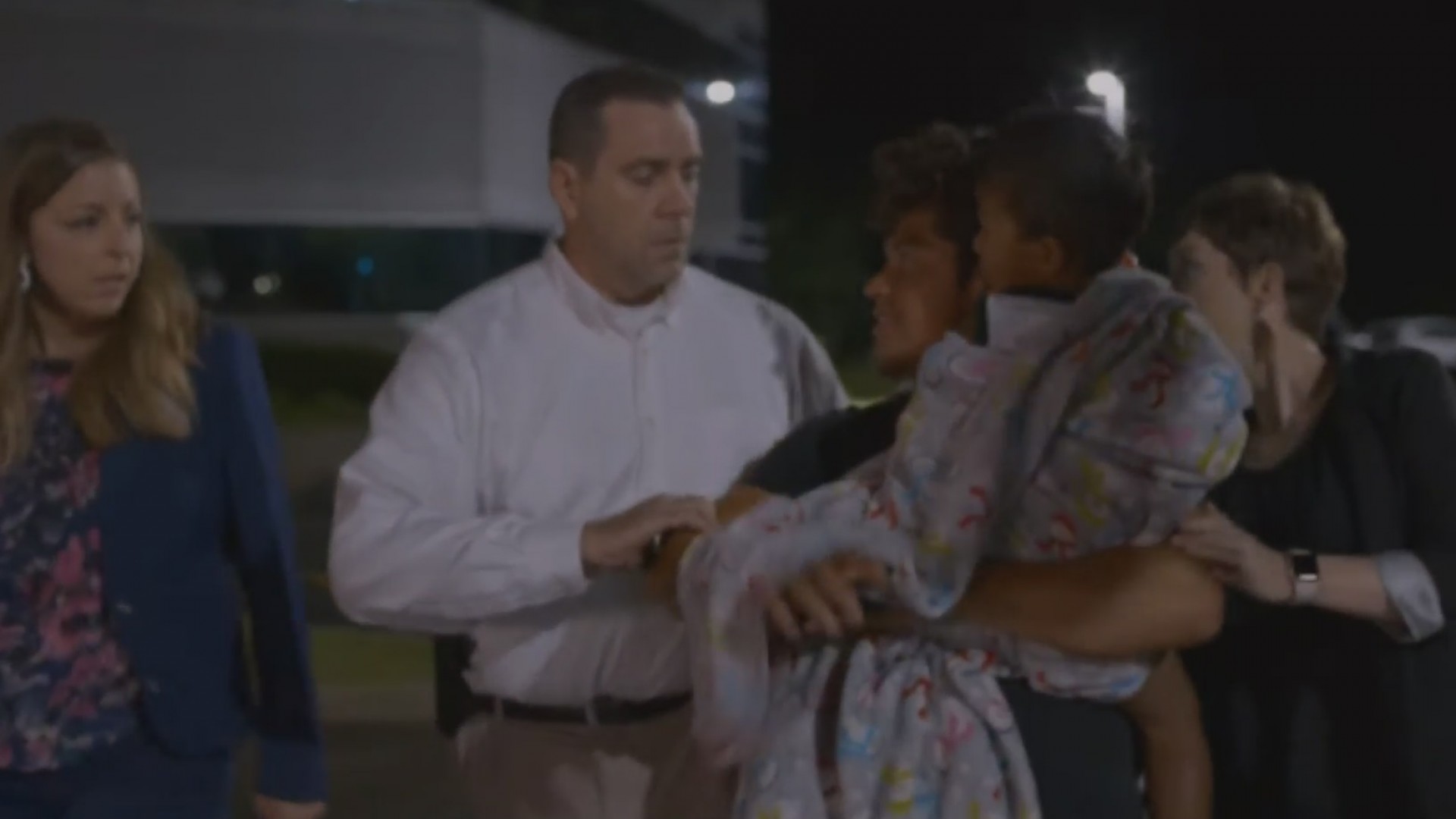 'Living Undocumented': el documental producido por Selena Gómez que ...