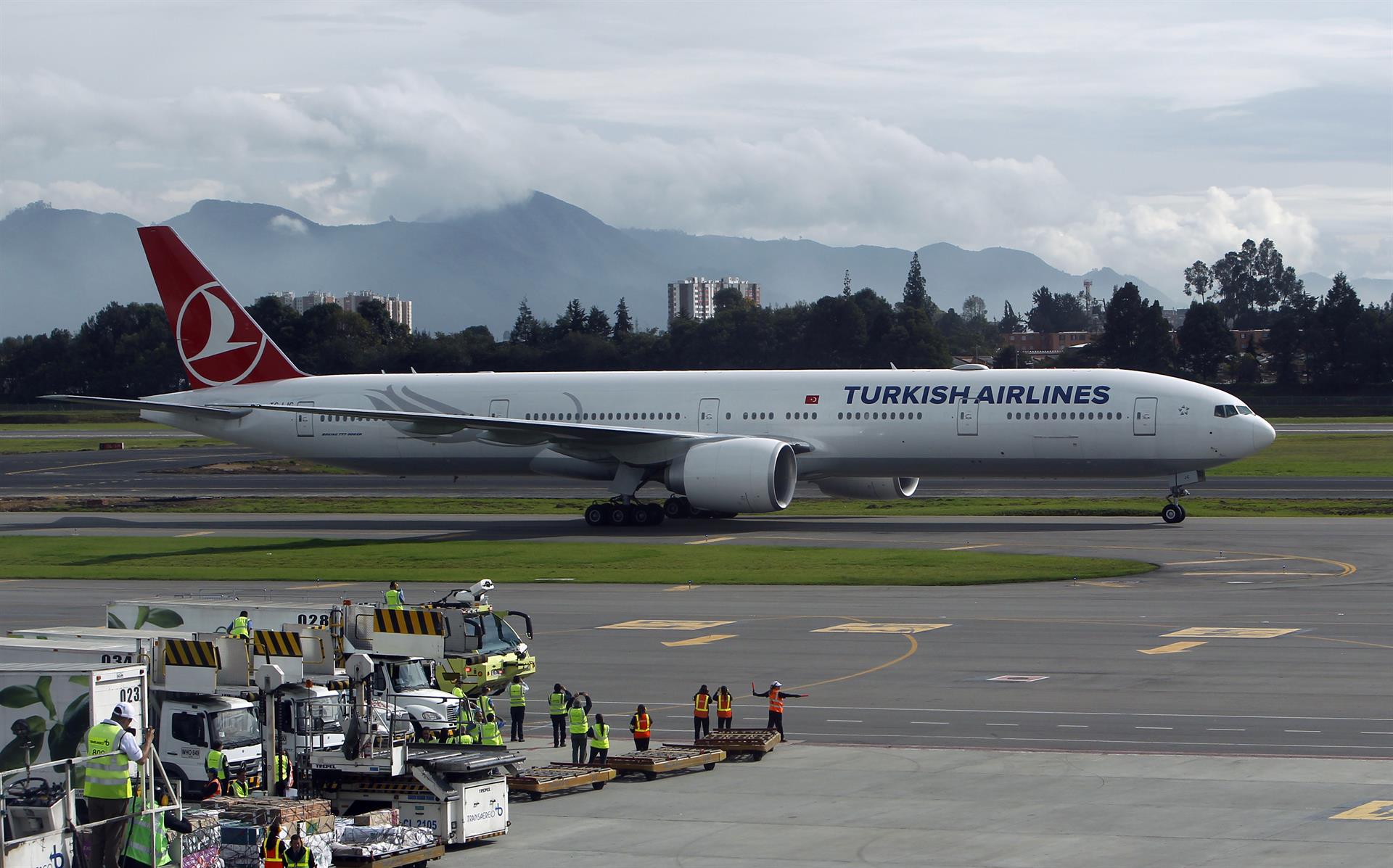 Tragic Death of 11-Year-Old on Turkish Airlines Flight from Istanbul to ...