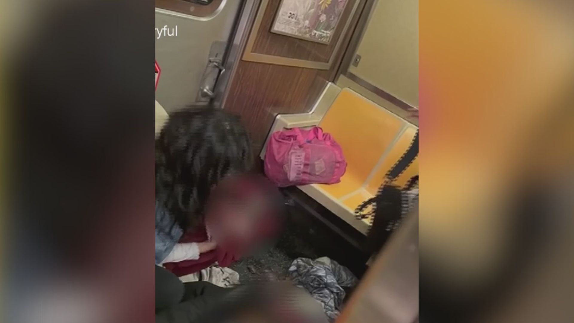 Una mujer da a luz en un vagón del metro de Nueva York: todo quedó ...