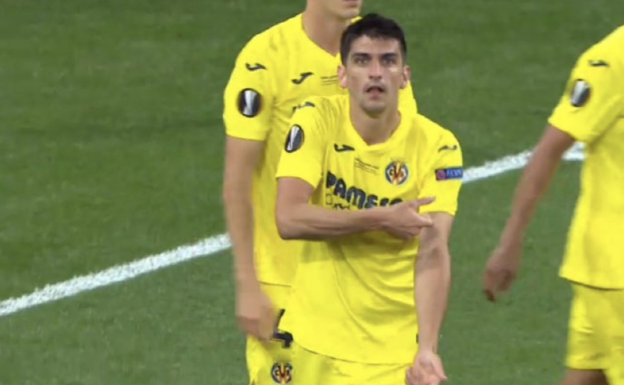 Gerard Moreno invita a vacunarse en la celebración de su gol | Deportes ...