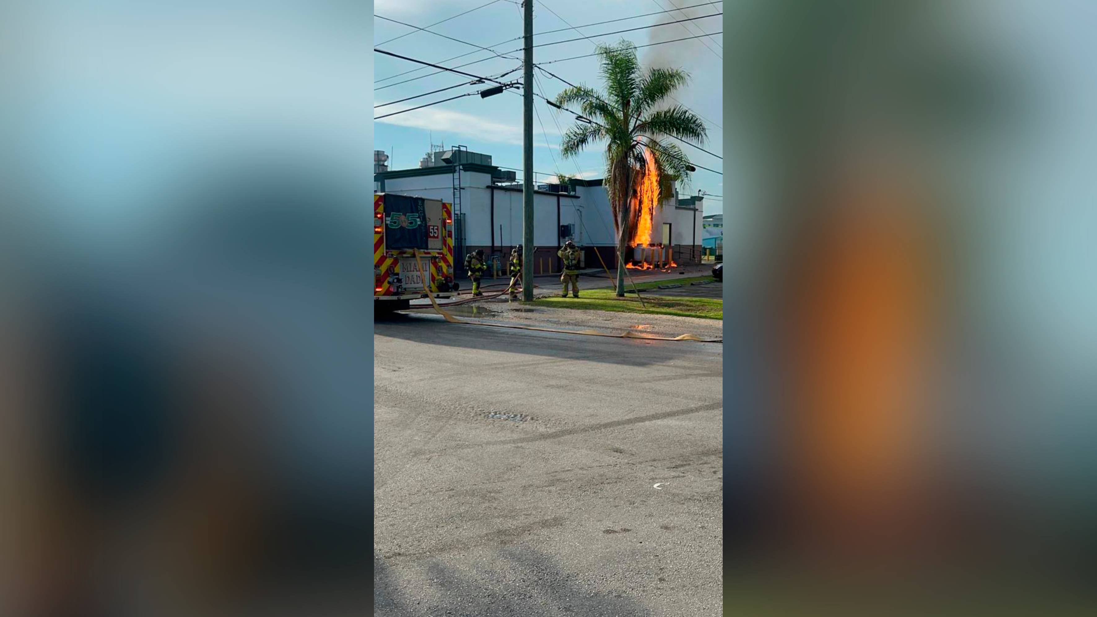 Bomberos combaten incendio en los tanques de gas propano de un ...